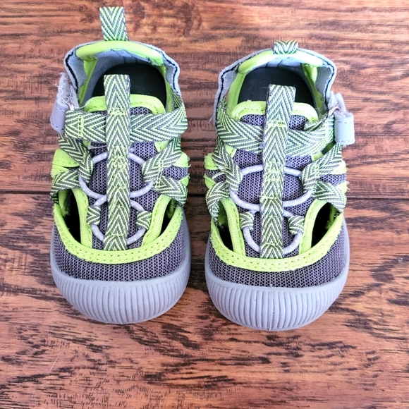 OshKosh B'gosh | Shoes | 324 Oshkosh Everplay Flexible Outsole Bump Toe ...